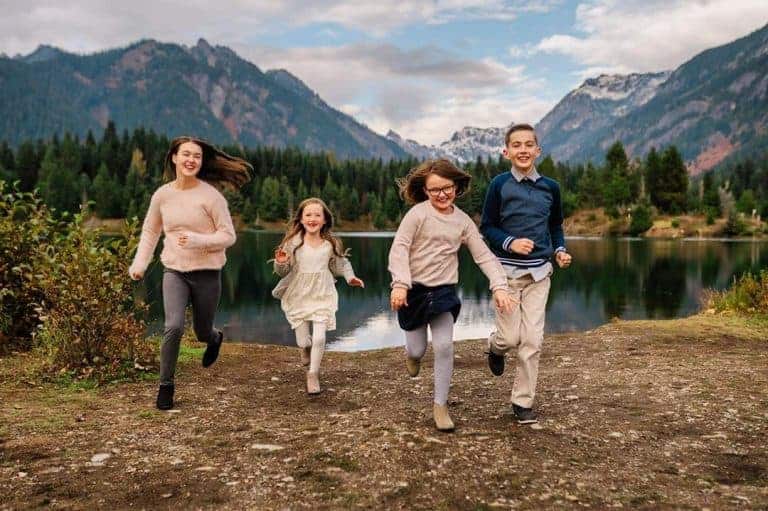 Outdoor Family Photoshoot Ideas & Tips • RUN WILD MY CHILD